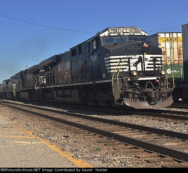 NS 7681 Leading NS 351 Past The Pomoma Yard